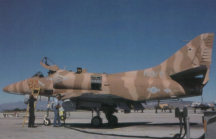 Aggressor A-4E - LSP Discussion - Large Scale Planes