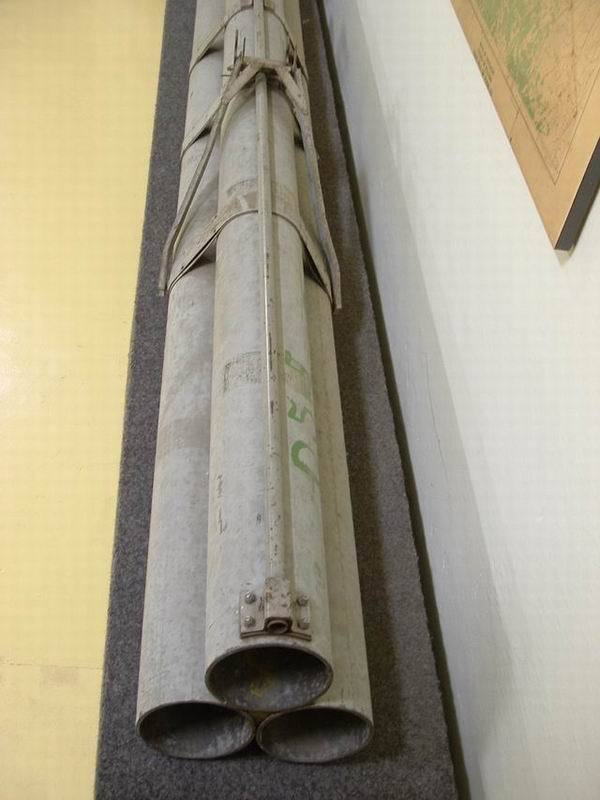 Where can I find photos/diagrams of the M-10 triple rocket mount on a ...