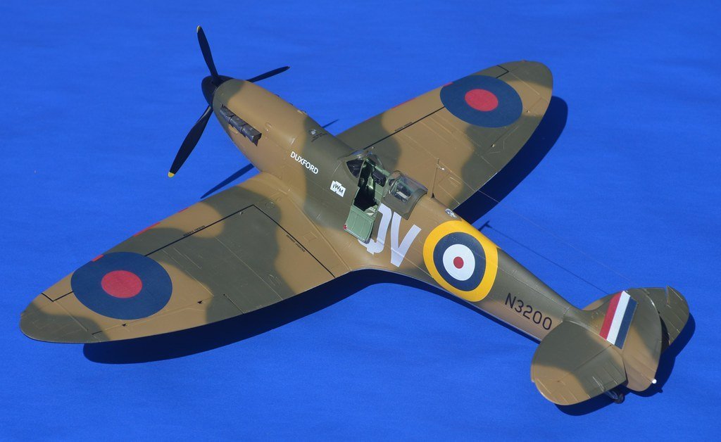 Spitfires! Group Build Gallery - Group Builds - Large Scale Planes